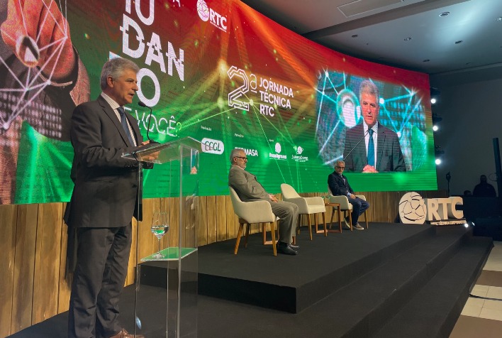 Brasil assume protagonismo internacional e superávit agrícola pode ... Brasil assume protagonismo internacional e superávit agrícola pode ...